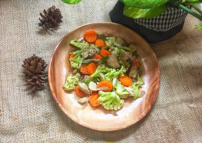 Resep Tumis Ayam Sayur Rendah Kalori oleh dapoer senin kamis🌸🌸 - Cookpad