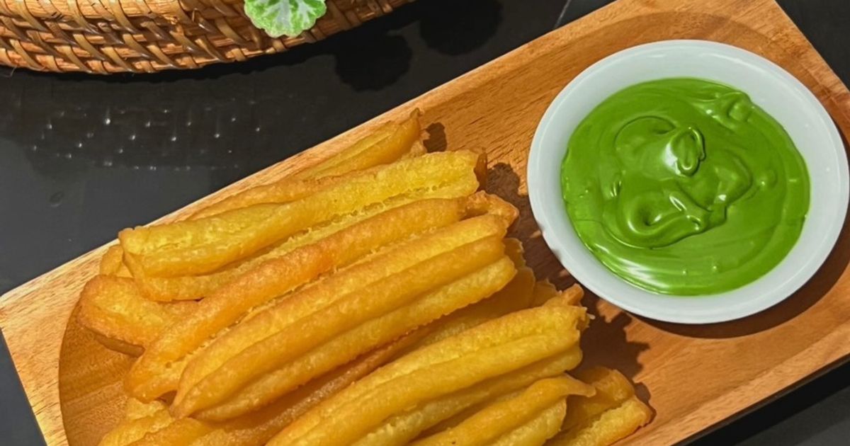 Resep Churros Saus Matcha oleh Kiki Karlina - Cookpad