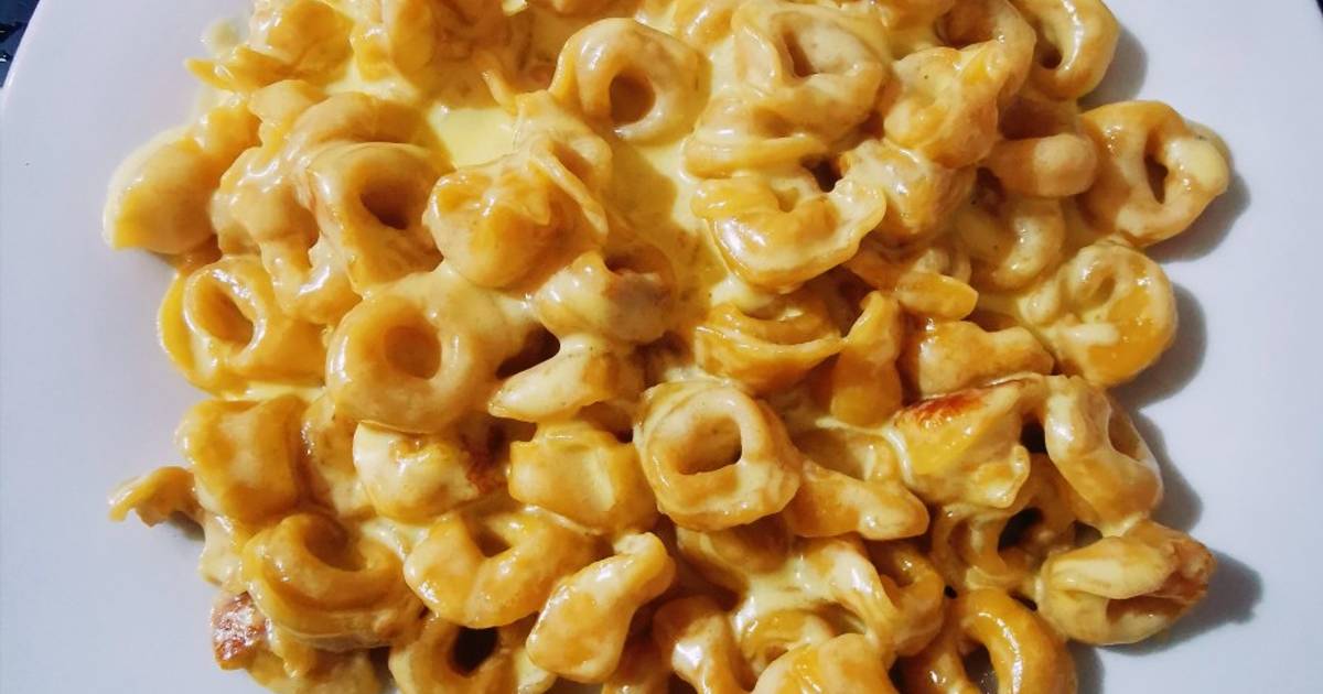 Capeletis con salsa 3 quesos Receta de Xalambri 🇺🇾- Cookpad