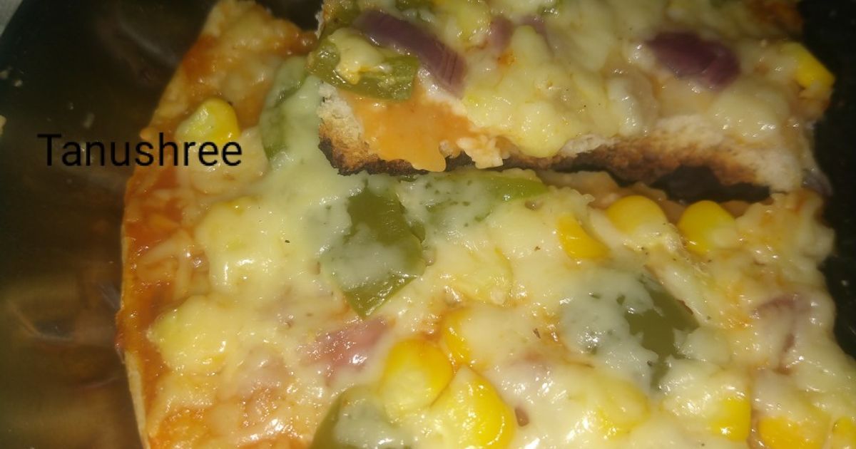 Pizza Recipe by Tanushree Singh - Cookpad