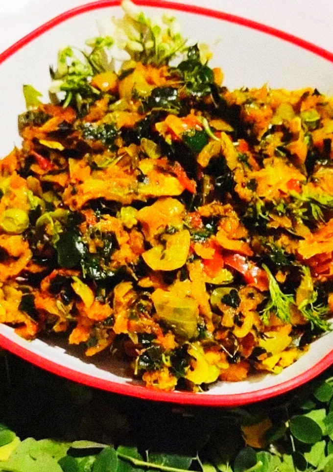 शेवग्याच्या पानांची पीठ लावून मोकळी भाजी (Shevgyachya Pananchi Pith ...