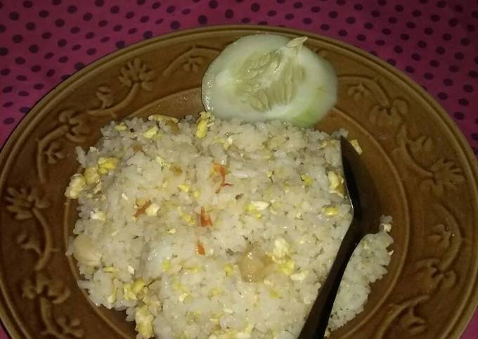Resep Nasgor Sederhana rasa Istimewa oleh Febria Noor Shabrina - Cookpad