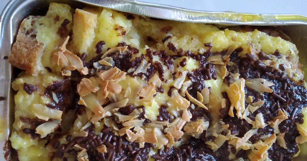 Resep Bread Pudding With Custard Sauce Vanila oleh Yusi Arini - Cookpad