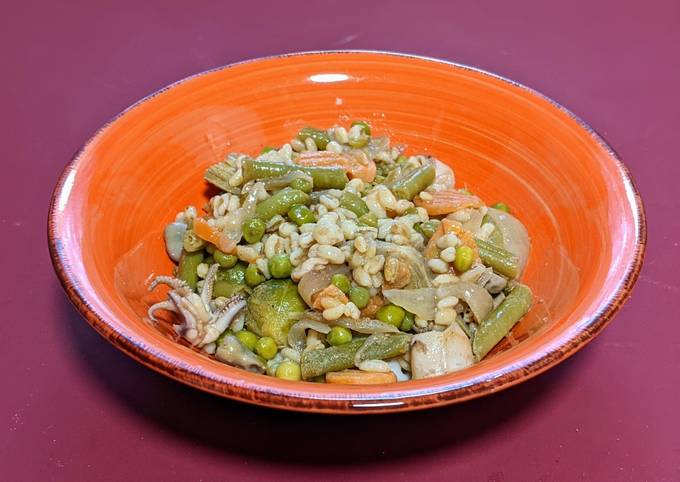 Trigo tierno con calamar y menestra de verduras Receta de Jesús Ruiz ...
