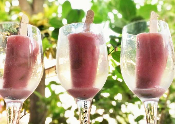Strawberry kulfi Recipe by Sabina Tabassum - Cookpad