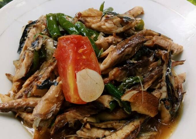 Resep Oseng Pindang Cabe Ijo oleh Ajeng Maria - Cookpad