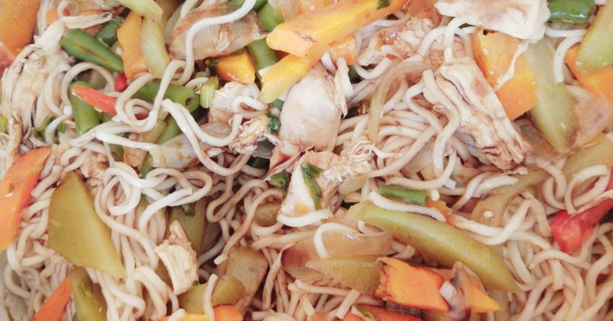 Chaomin Súper Fácil Y Delis!¡ Receta de Yenifer De León- Cookpad