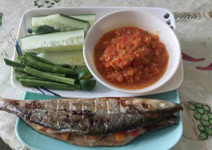 Resep Bandeng Bakar Isi Pedas oleh Dapoer MamaZ - Cookpad
