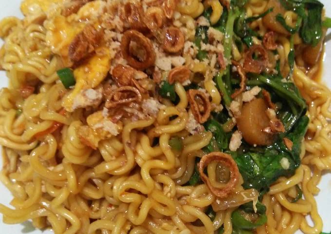 Resep Indomie kangkung balachan by nurul lia oleh Nurul Lia - Cookpad