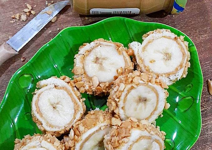 Resep Banana Roll with Peanut Butter oleh Merry Lienardi - Cookpad
