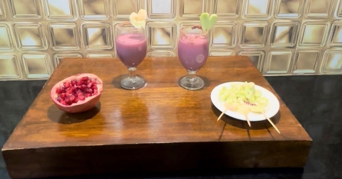 Guava Pomegranate Punch Recipe by Padmini Venkatesan - Cookpad