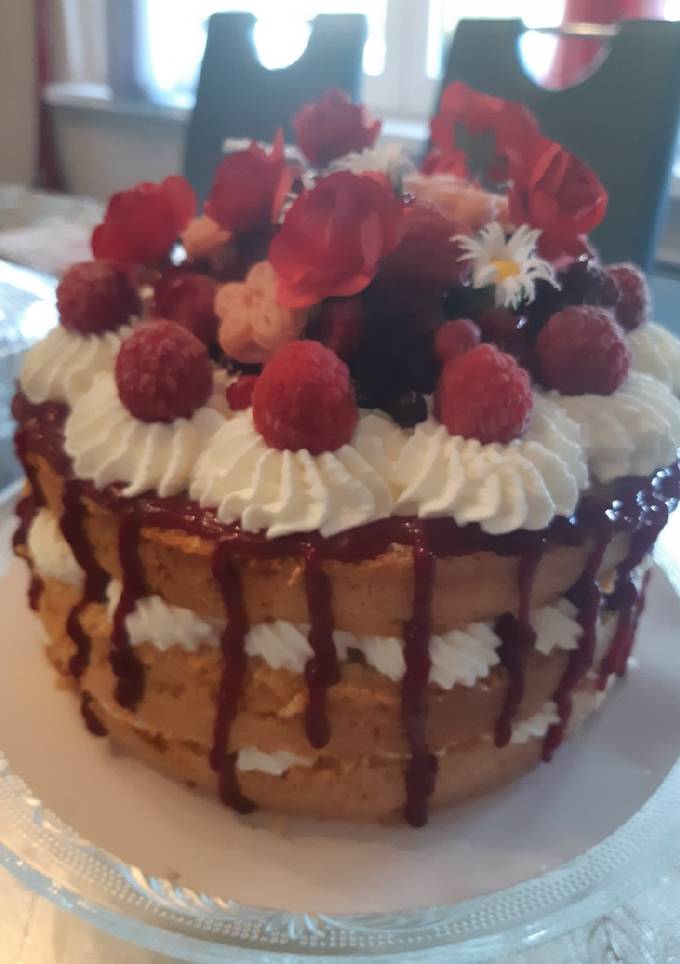 Layer cake aux fruits rouges de Les Gourmandises En Famille - Cookpad