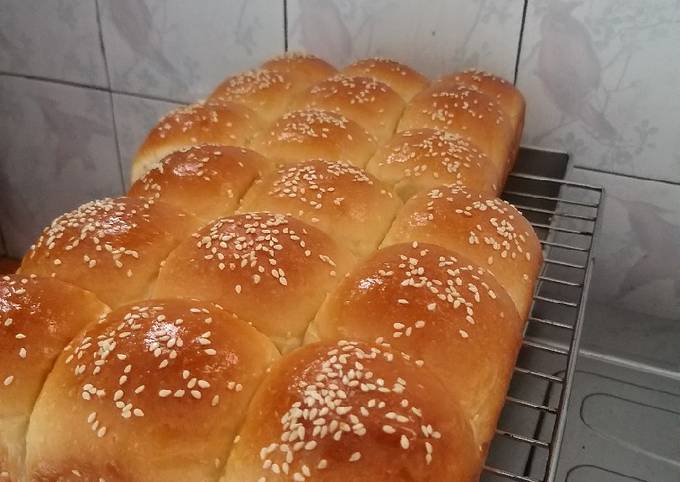 Resep Basic roti burger slider oleh Ummahhaaqa95 (Afni Nur Rochmah ...