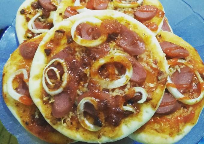 Resep Pizza Mini oleh Dirgahayu Putri Erwanda - Cookpad