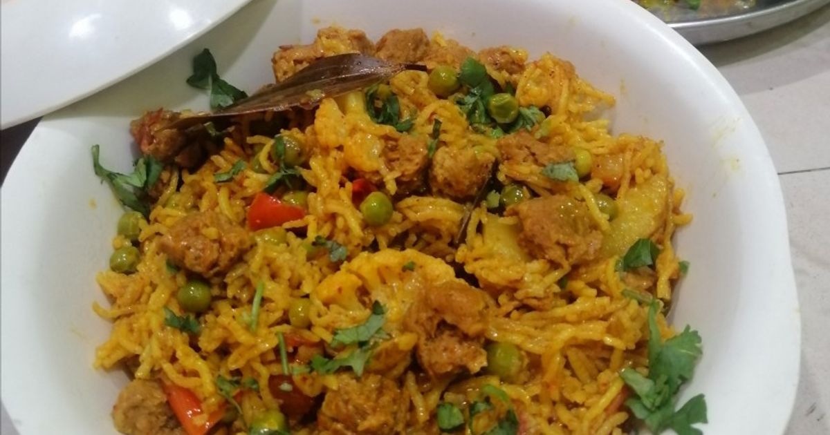 Soya Mixed Vegetable Tehri Recipe By Anjana Gupta