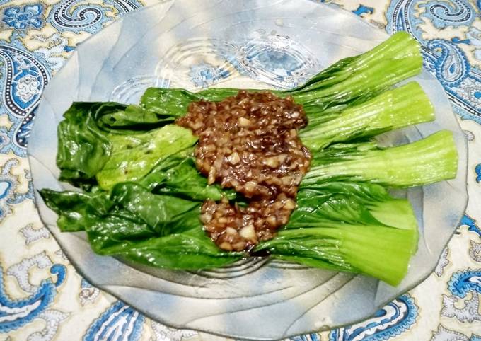Resep Pokcoy Bawang Putih a la Restoran oleh Claudya - Cookpad