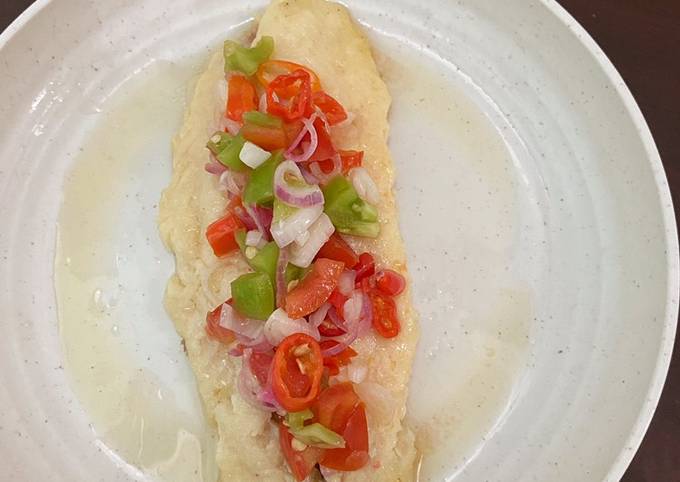 Resep Pan Seared Dori with Sambel Dabu-dabu oleh Natalia Yulita - Cookpad