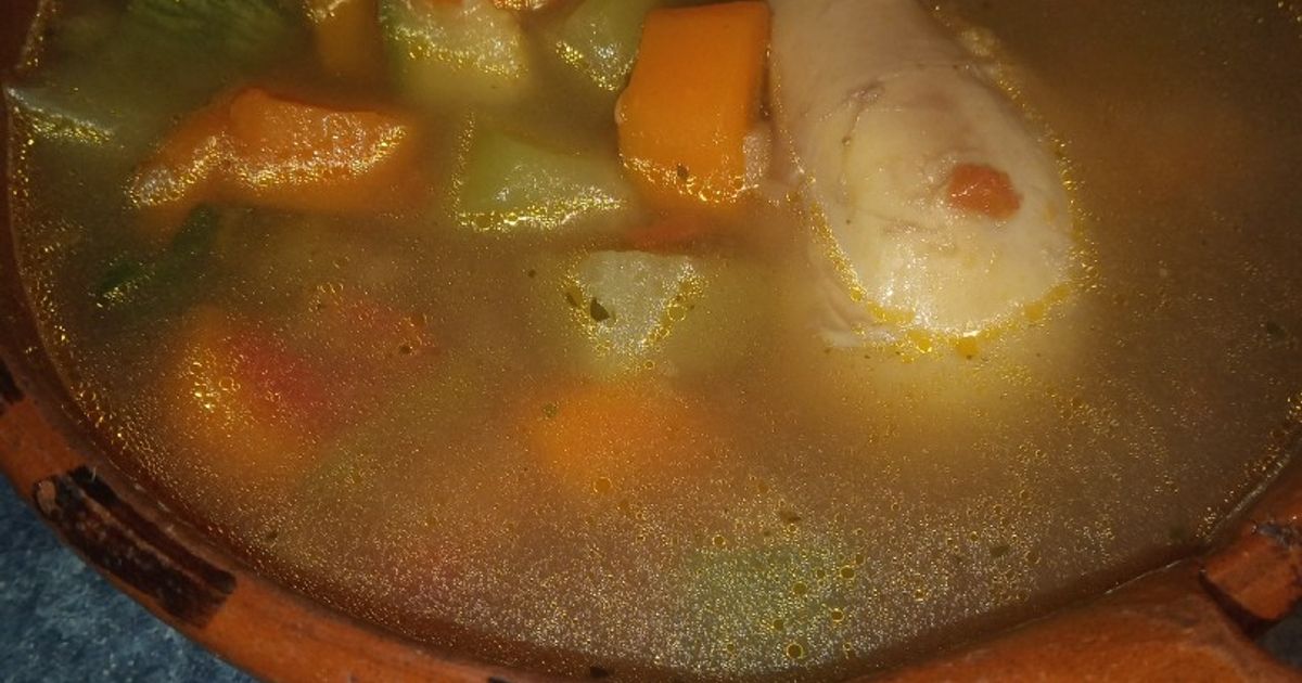 Caldo De Pollo Estilo Wence Receta de Suri- Cookpad
