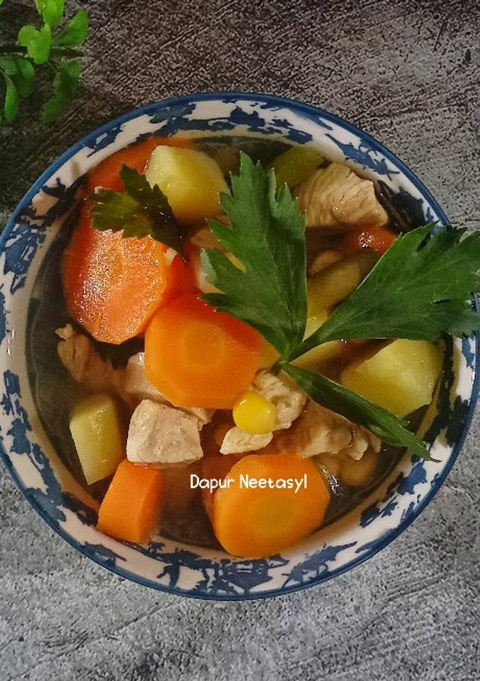 Resep Sup Ayam ala resto oleh Dapur Neeta - Cookpad