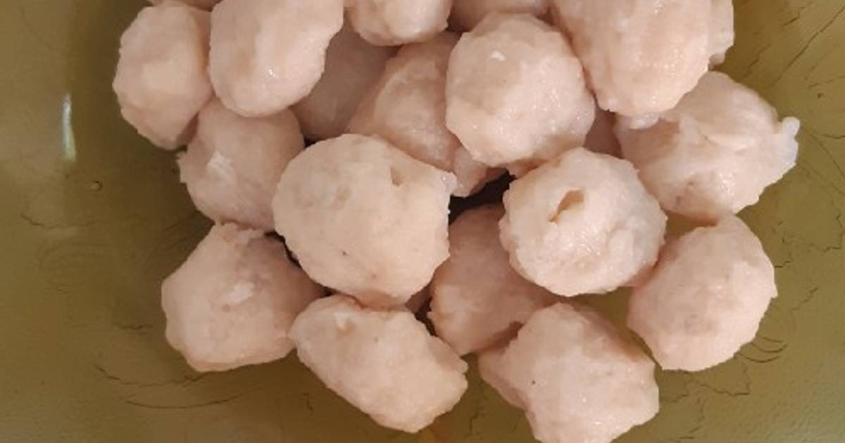 Resep Bakso ayam lembut blender oleh ika komalia - Cookpad