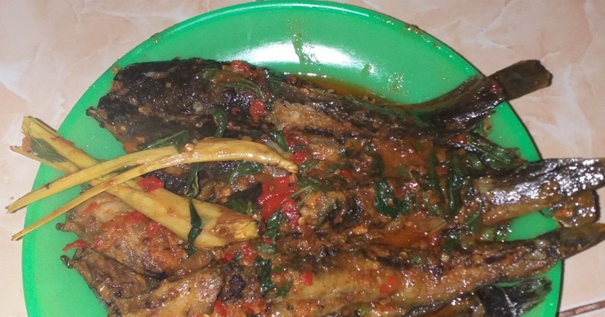 Resep Lele Rica Rica Kemangi oleh HaJar HZain Sone - Cookpad