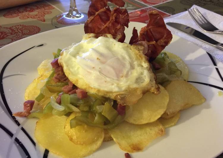 Patatas con huevo y más Receta de Maribel- Cookpad