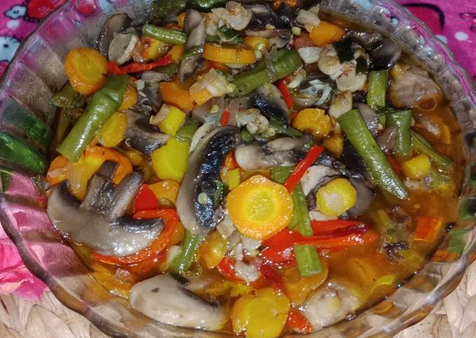 Resep Tumis sayur mix jamur kancing oleh Manda Putry - Cookpad
