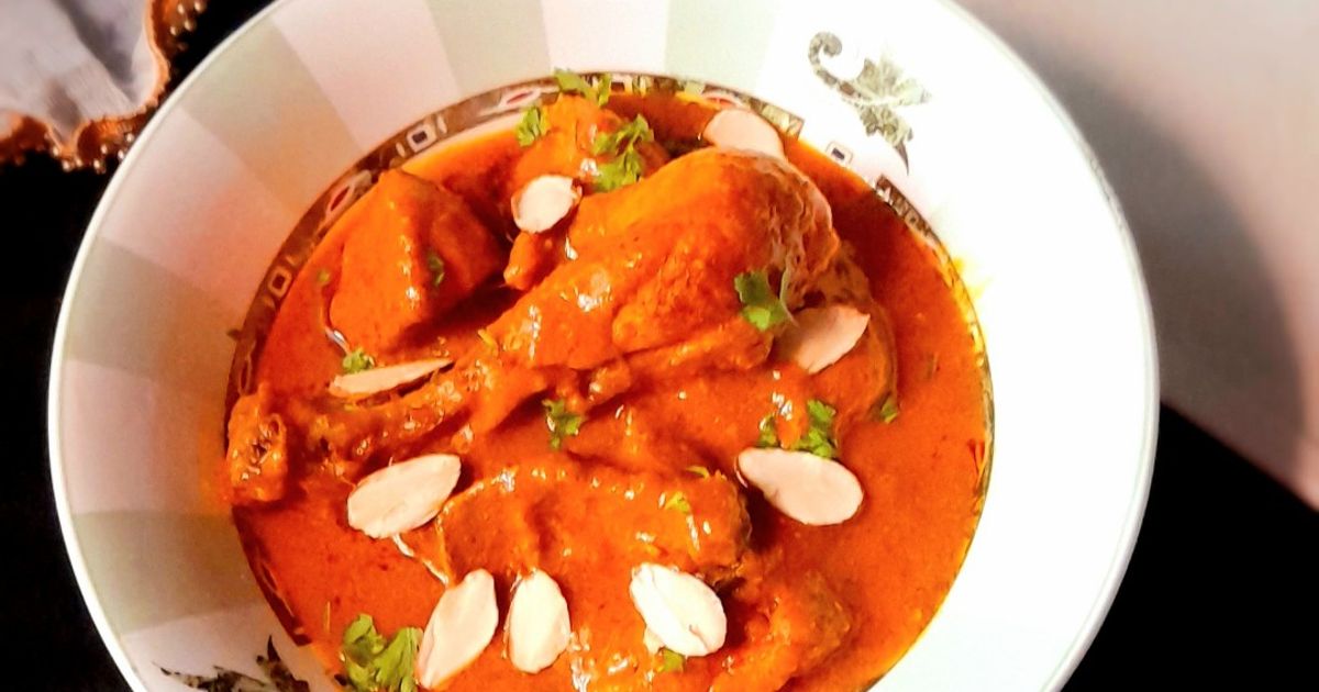 Murgh Badami Korma Recipe by Sanuber Ashrafi - Cookpad