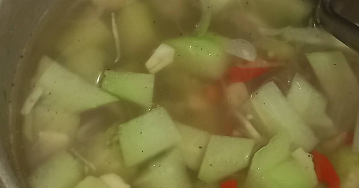 Resep Sayur bening labu siam super simple oleh CikGu Er - Cookpad