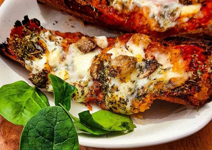 Pain baguette façon pizza de Pimpmyfood_ - Cookpad