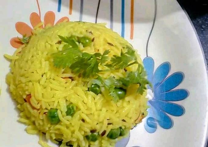 Mutter pulav Recipe by Dhruti Chaitanya Shah - Cookpad