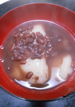 Oshiruko (Sweet Red Bean Soup With Mochi, Using Canned Azuki Beans ...