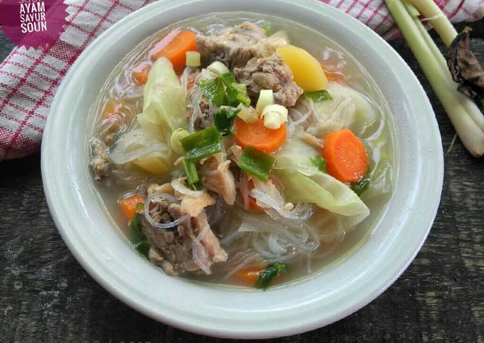 Resep Soup Ayam Sayur Soun oleh DapoerAy's - Cookpad