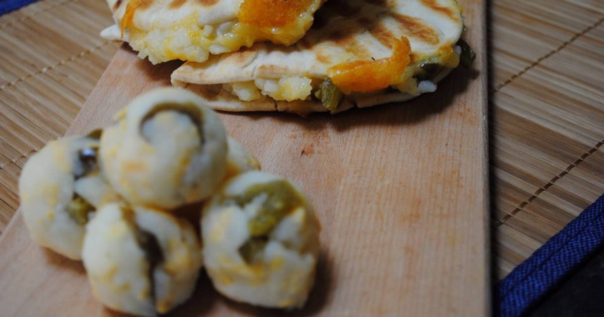 Mashed potato grilled sandwich with cheddar cheese Recipe by Rozina ...