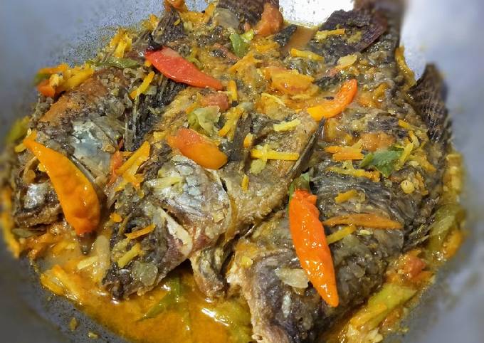 Resep Pesmol Ikan Nila Simpel / Nila Kuah Acar Kuning oleh Winda Sukma ...