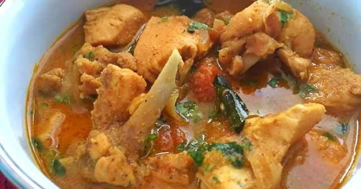 Chicken Curry Kerala Style Recipe by Anjali Suresh - Cookpad