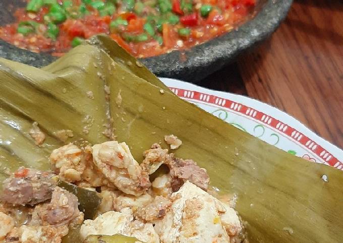 Resep Bothok Rempelo Ati / Ampela oleh Bhit's Kitchen - Cookpad