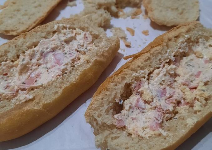 Pan relleno con queso crema, jamón, etc Receta de La profe Luisa- Cookpad