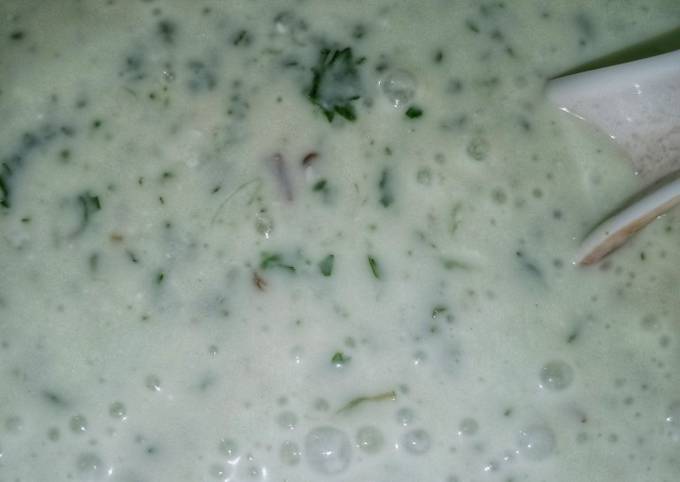 Hari chutney ka raita Recipe by Umme Ali - Cookpad