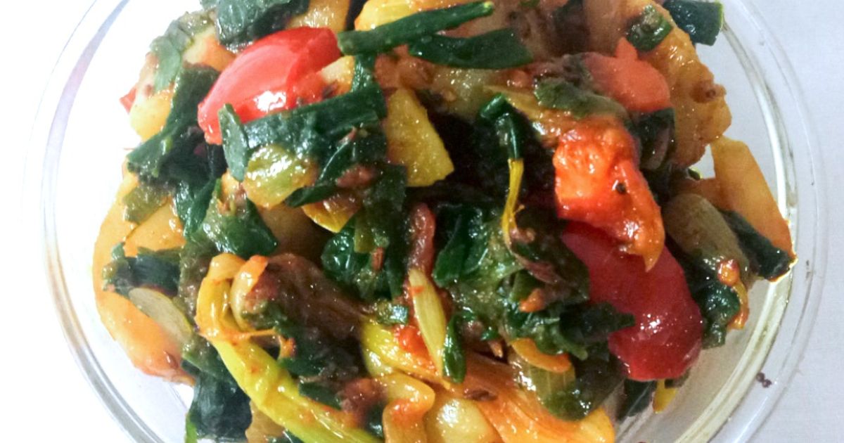 Spring Onions Potato Fry Recipe by Preeti Nanda - Cookpad
