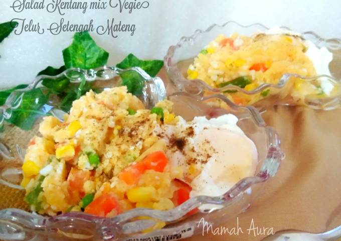 Resep Salad Kentang Mix Vegie Telur Setengah Mateng oleh Mamah Aura ...