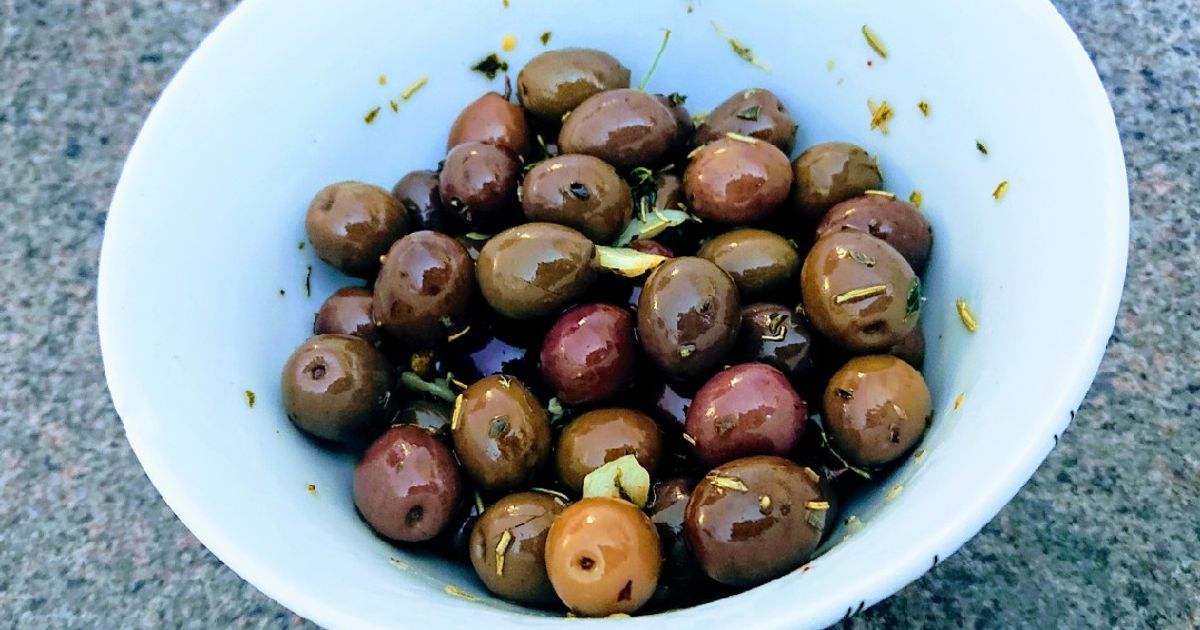 Freshly Marinated Olives Recipe by Rae - Cookpad