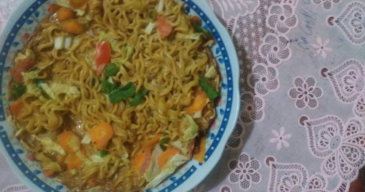 Resep Pizza mie dan sayur oleh Dinny Aisyah Alba - Cookpad