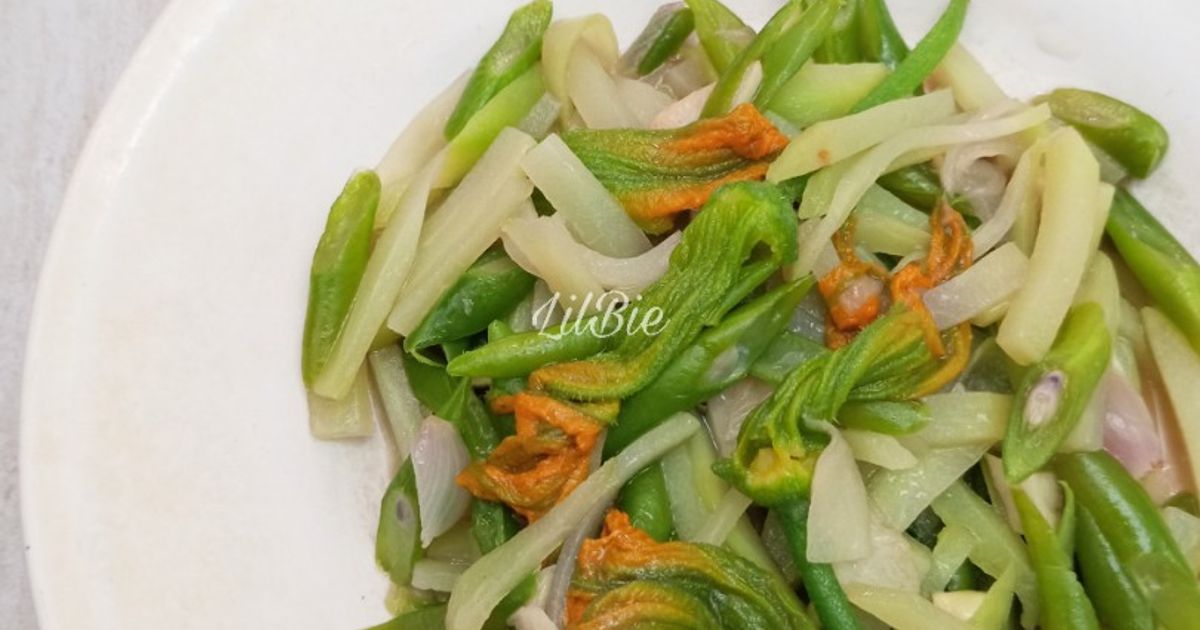 Resep Tumis Labu Siam, Buncis, Bunga Labu Kuning oleh LilBie - Cookpad