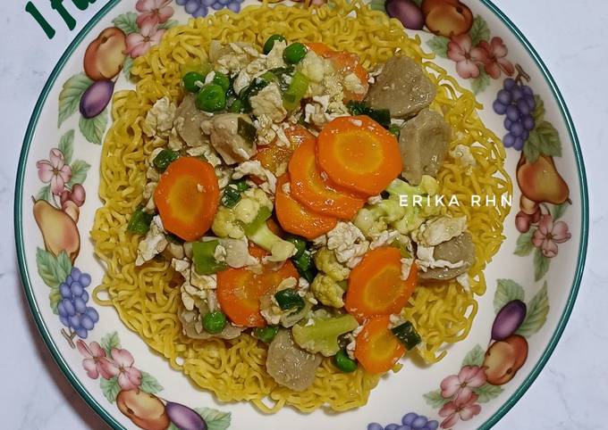 Resep I Fu Mie Ala Solaria Oleh Erika Rhn Cookpad