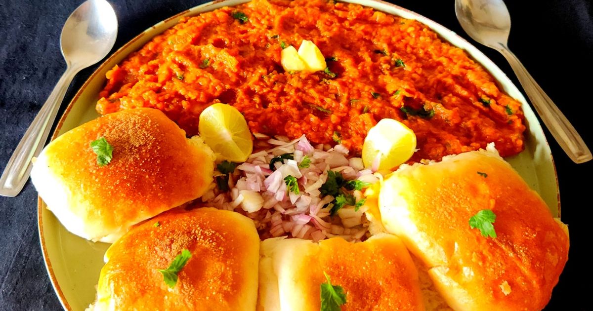 Bombay Butter Pav Bhaji / Mumbai Maska Pav Bhaji Recipe by Manisha ...
