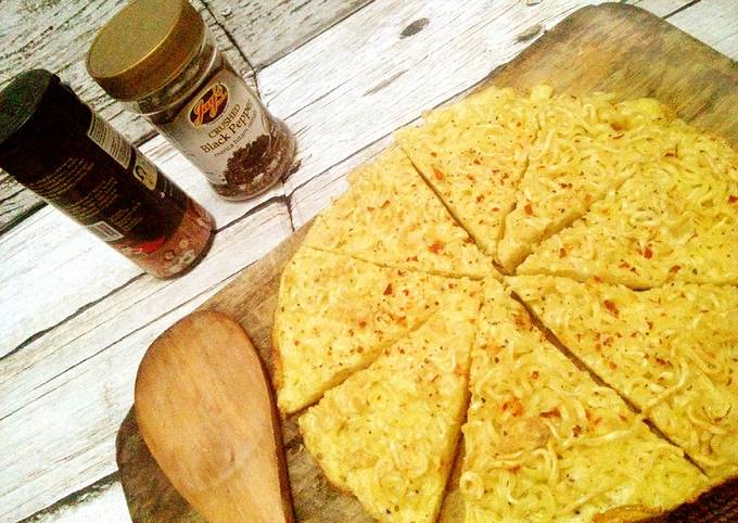 Resep Pizza mie telor super easy oleh Shandy Santika - Cookpad