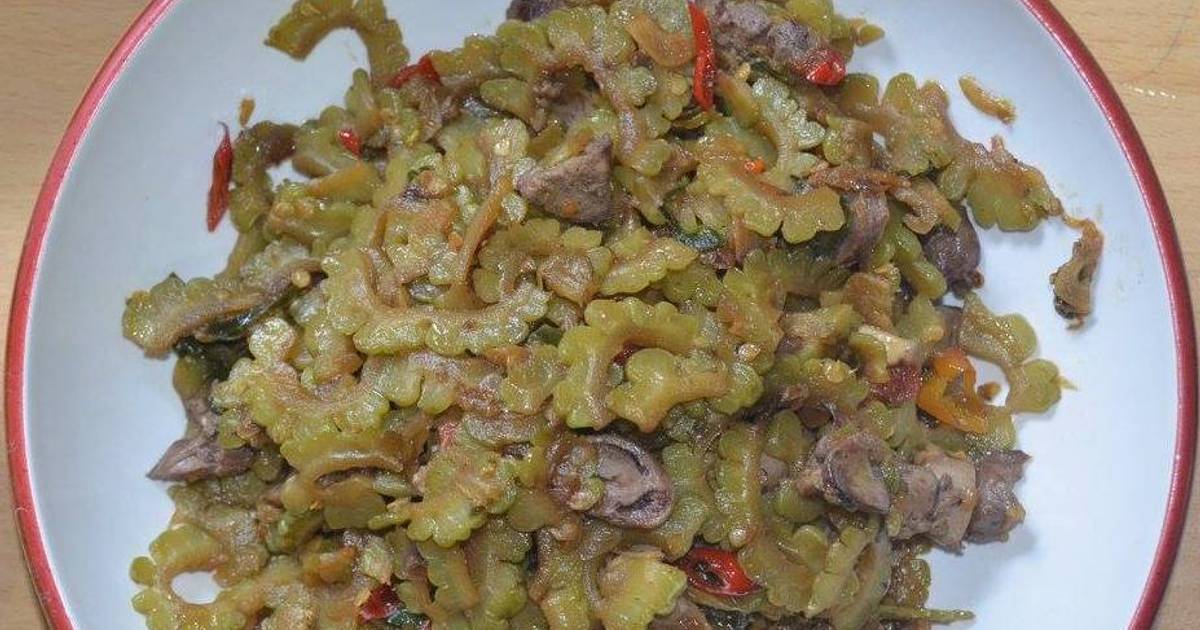 Resep Oseng pare ati ayam pedas oleh Oemmoe faiz - Cookpad