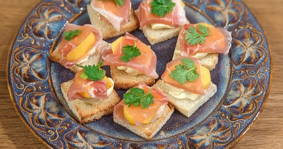Persimmon Mini Toast ★ Recipe by liarra - Cookpad
