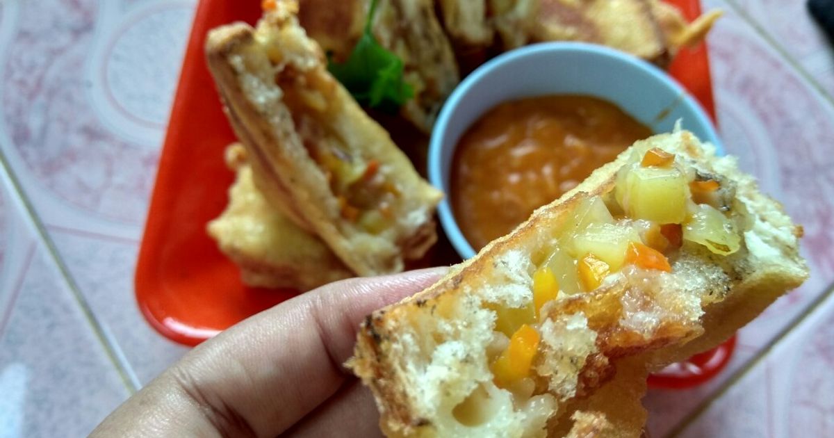 Resep Roti Goreng Sayur + Saos Pedas oleh Maharani Dewi - Cookpad